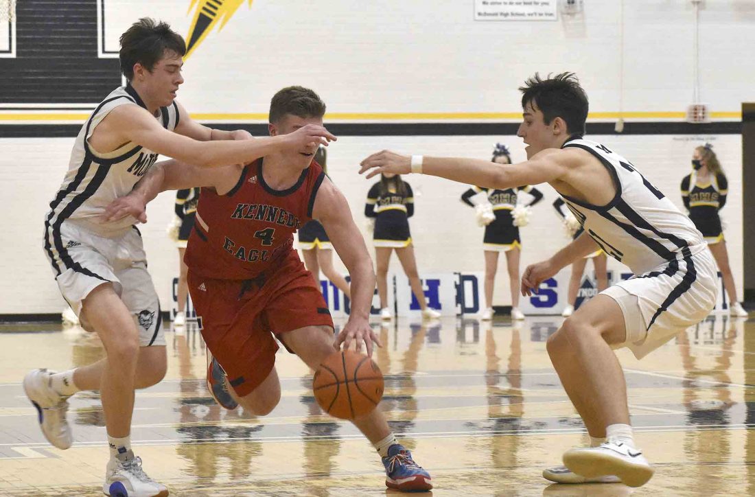 Heavyweight fight | News, Sports, Jobs - Tribune Chronicle